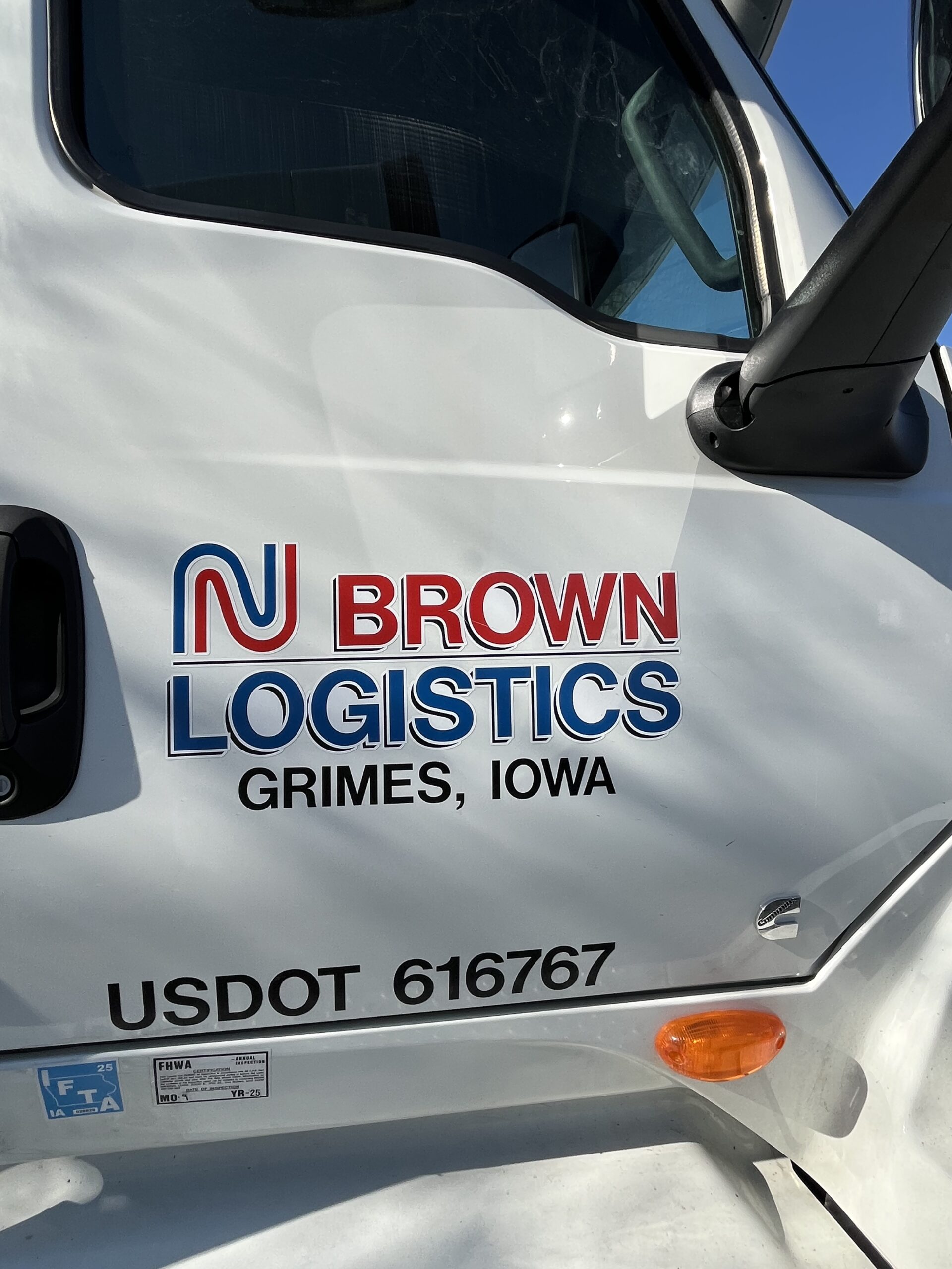 Brown NationaLease - Truck Leasing, Rental, Warehousing, Logistics, & more!