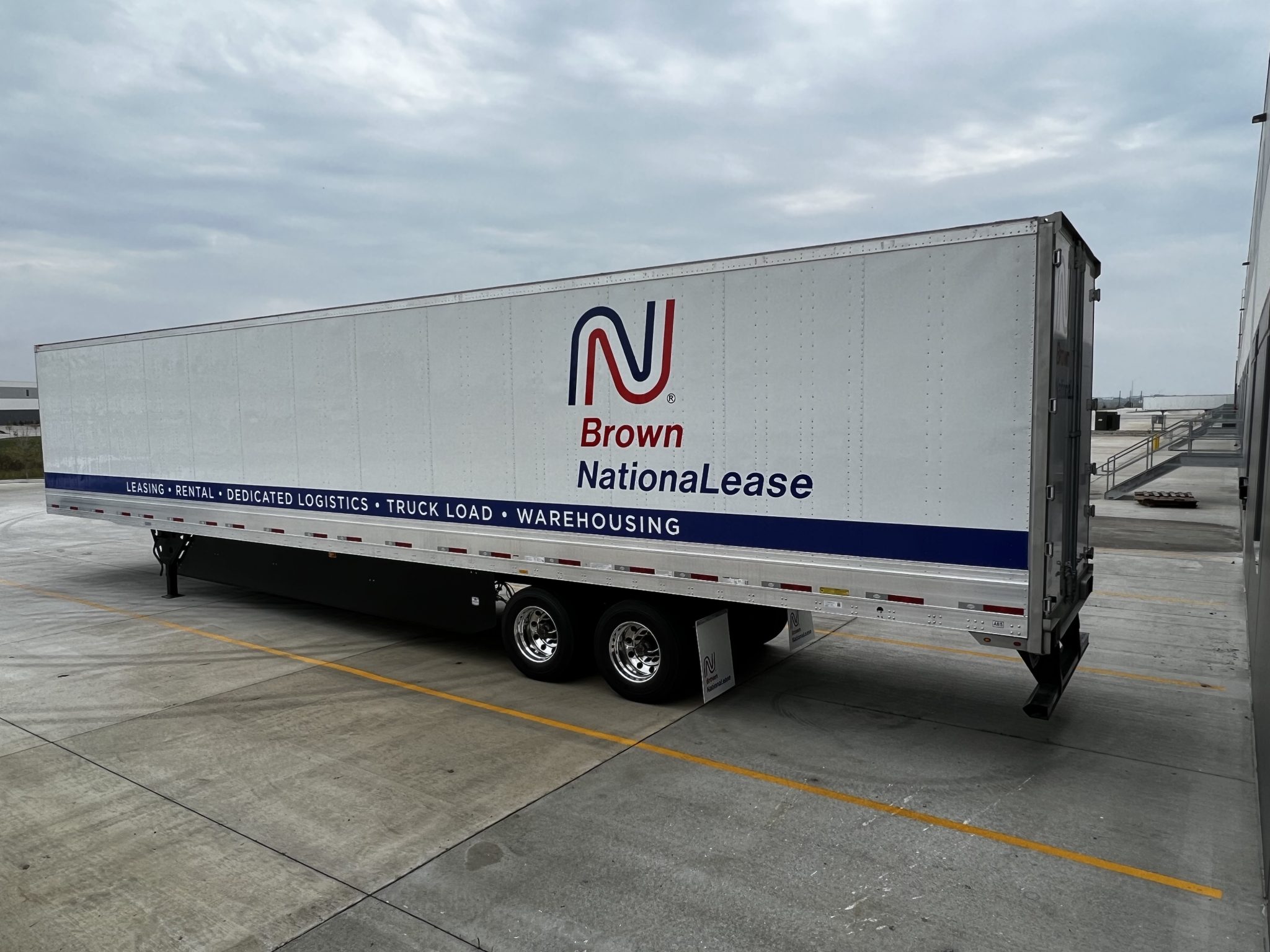 Brown Trailer Pool - Brown NationaLease